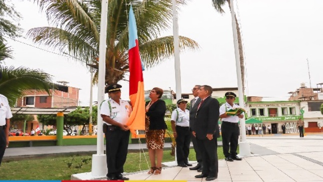 Mpp Asiste A Ceremonia Dominical De Izamiento En La Plaza De Armas De